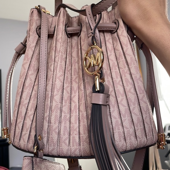 MICHAEL Michael Kors | Bags | Mk Willa Bucket Bag | Poshmark